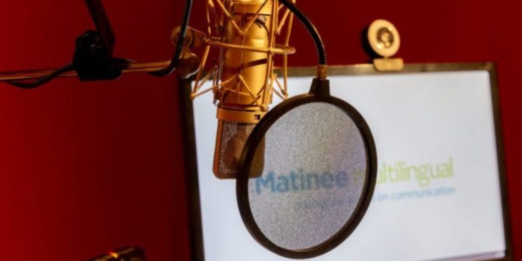 How to Choose Between Male & Female Voice Over Artists for Your Project